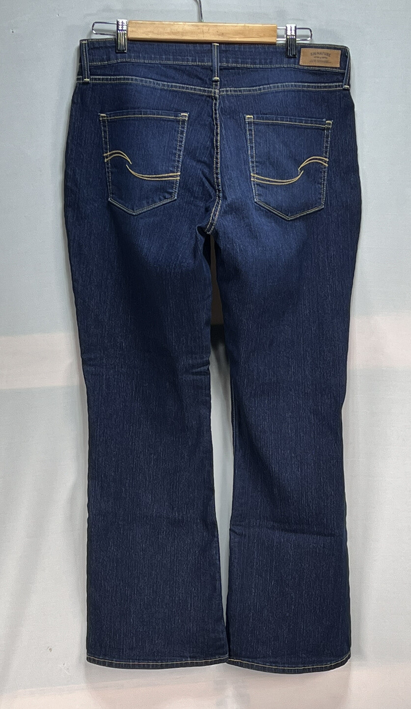 Levi's Signature Modern bootcut stretch jeans women s… - Gem