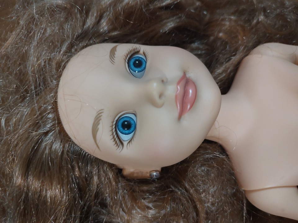 2009 MGA Entertainment Best Friends Club BFC Ink Jointed 18" Doll ...