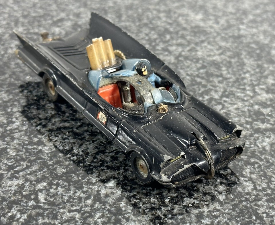 VINTAGE 1960'S CORGI DIE CAST BATMOBILE WITH MINI BATMAN IN SEAT | eBay