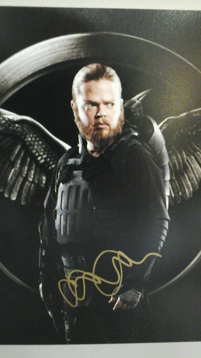 Elden Henson Hunger Games Premiere Of The Hunger Games Mockingjay Part