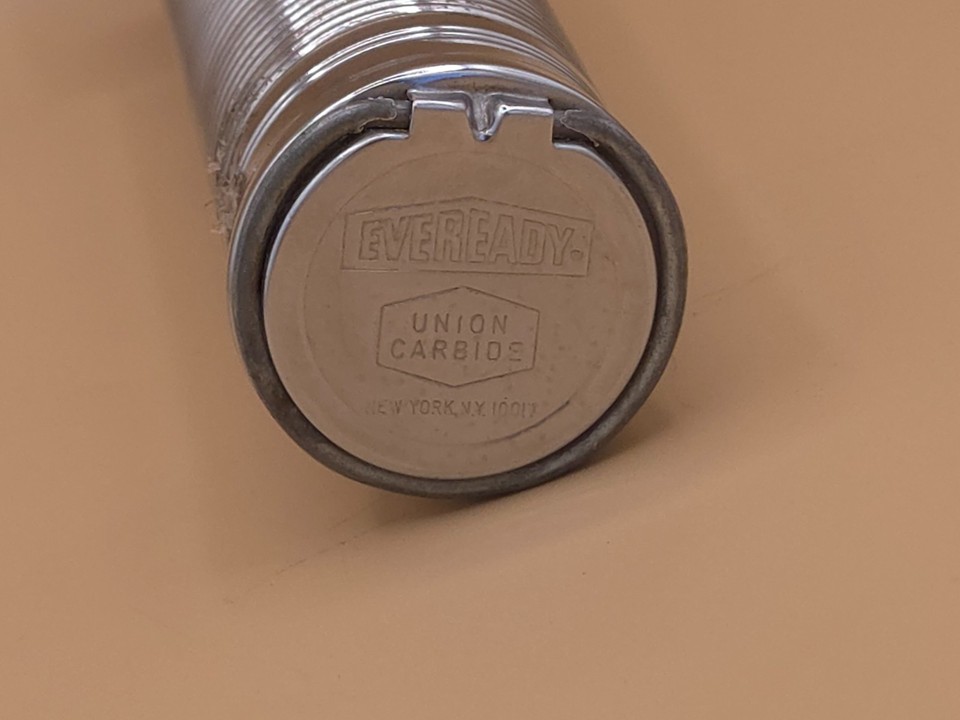 VINTAGE FLASHLIGHT 7 3/4" LONG EVEREADY ENERGIZER | eBay