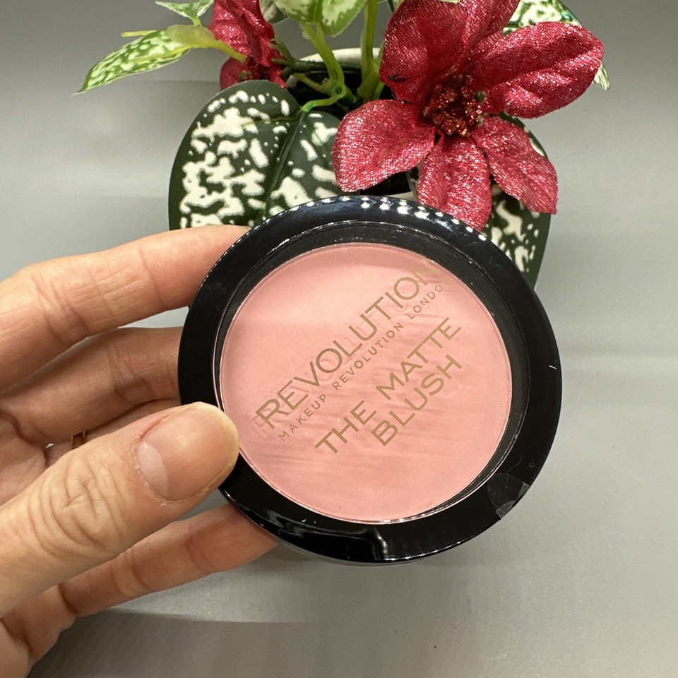 Makeup Revolution The Matte Blush Powder BELOVED FullSz .31oz, 8.9g ...