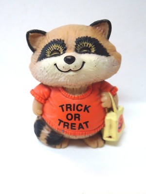 Hallmark 1983 Shirt Tales Trick or Treat Rick Raccoon Merry Miniature ...