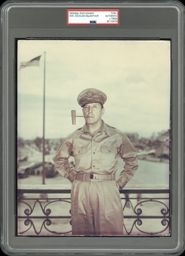 General MacArthur 1945 WWII Type 1 Original Photo PSA/DNA US Flag ...