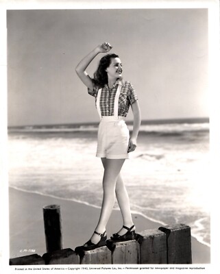 HOLLYWOOD BEAUTY CONSTANCE MOORE STUNNING PORTRAIT 1940 CHEESECAKE ...