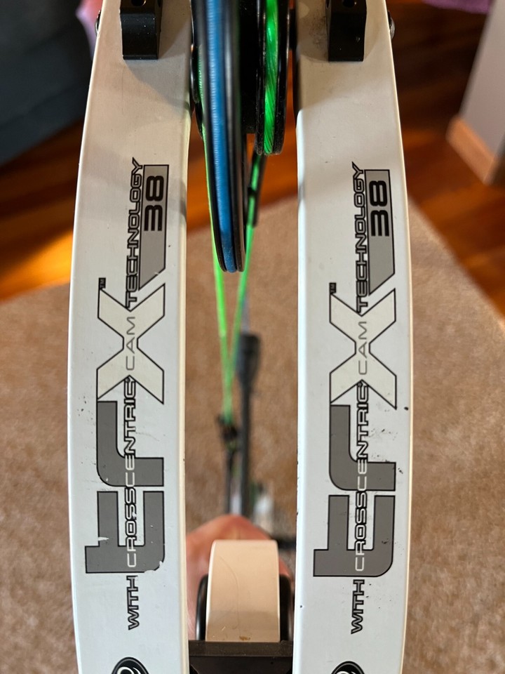 Mathew's TRX 38 G1 Left Handed All White Compound Target Bow | eBay