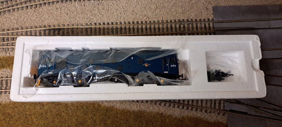 Bachmann Branchline Class 25 DCC fitted | eBay UK