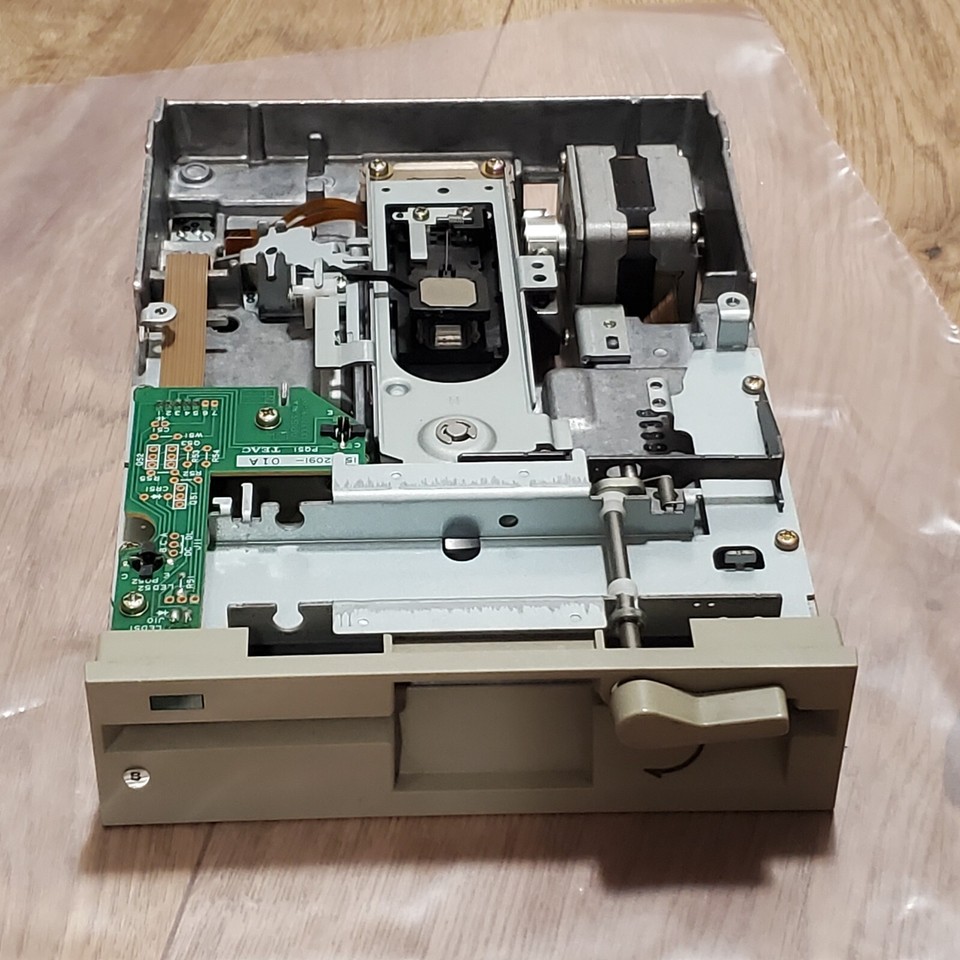 TEAC FD-55GFR 5.25” 1.2M Floppy Diskette Drive 19307671-49 Beige Made ...