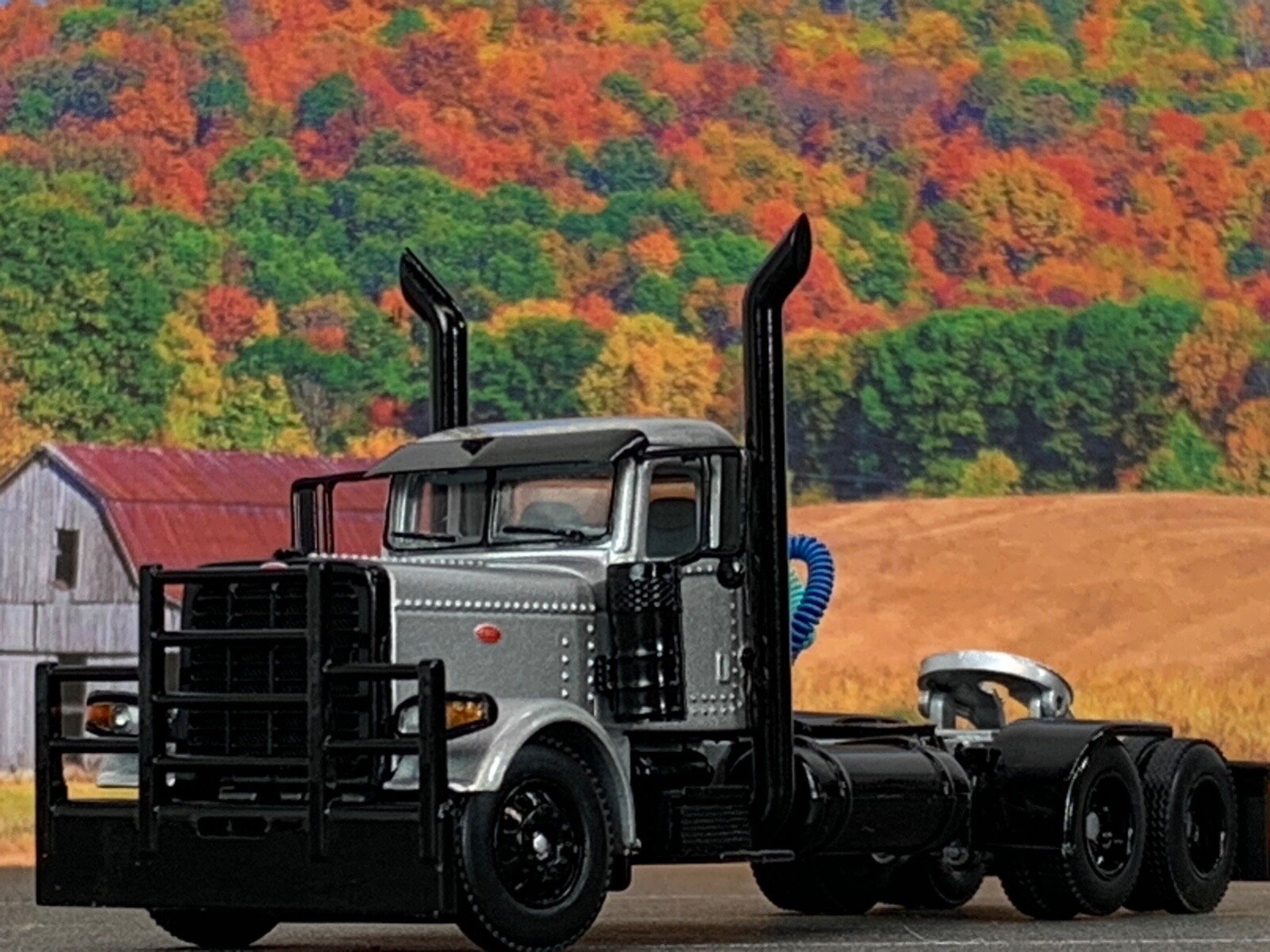 1/64 DCP SILVER PETERBILT 389 DAY CAB | eBay