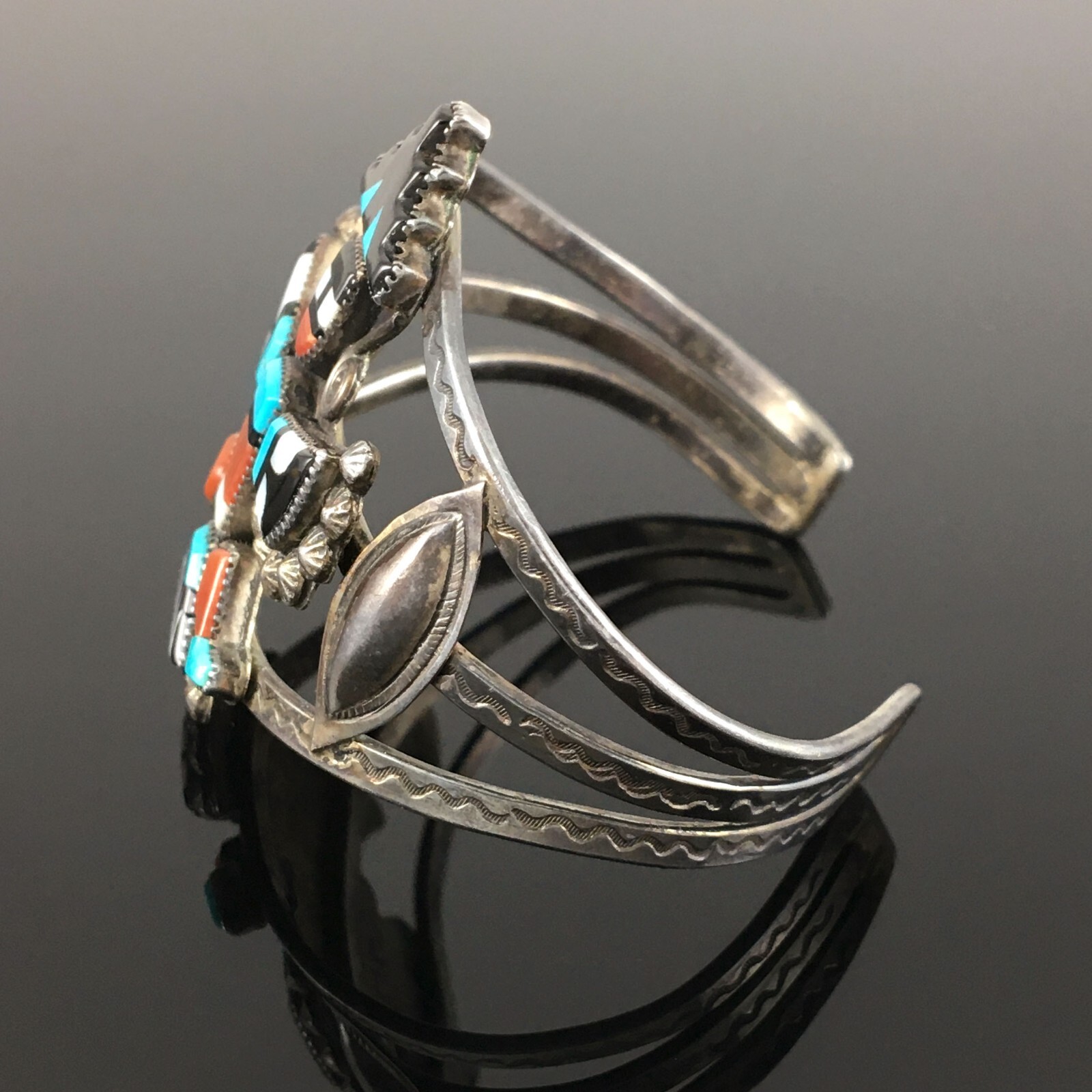 YELMO BETTY NATACHU NATIVE AMERICAN ZUNI STONE INLAY KNIFEWING BRACELET ...