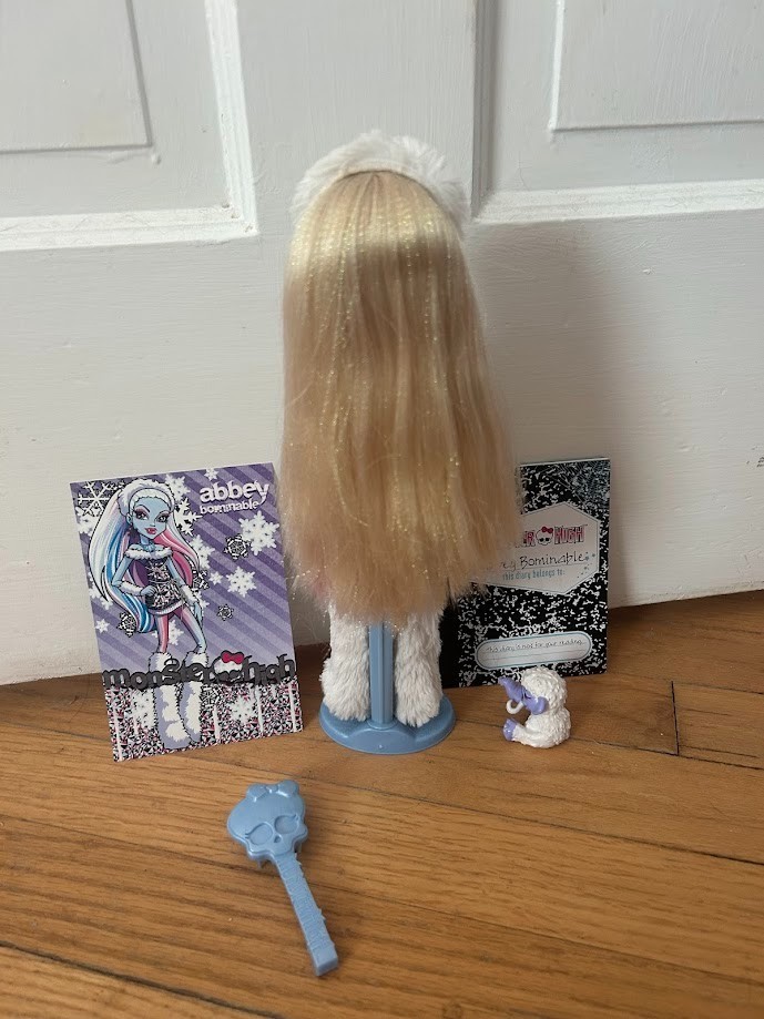 monster high doll abbey bominable g1 2011 with all accessories | eBay
