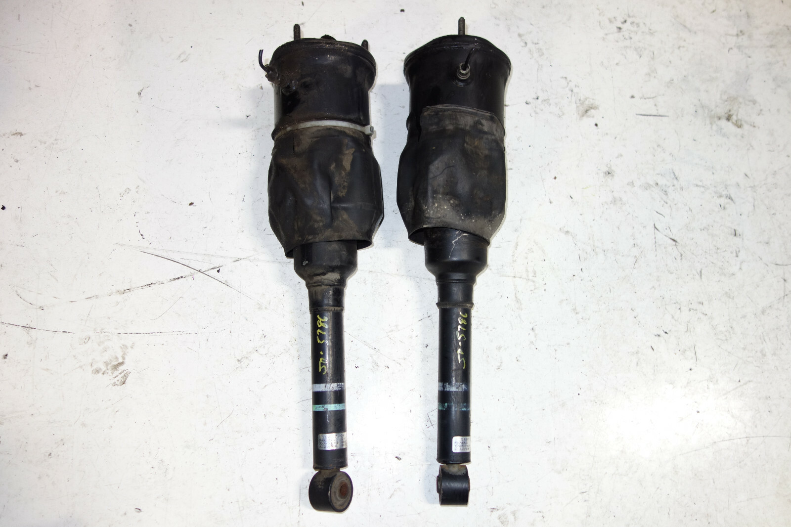 JDM Lexus LS430 Front Air Shock Strut Absorber Left & RIght 2004 2005 ...