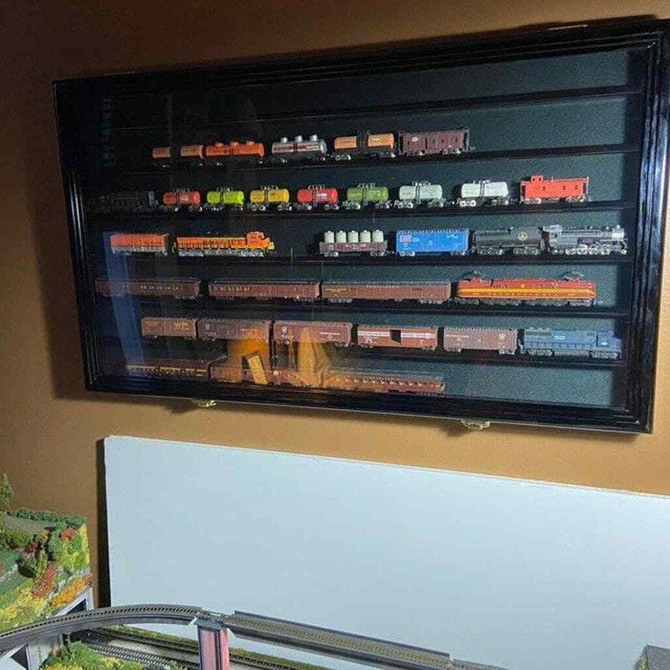 Train Display Case N Scale Cabinet Railroad Car Locomotive Collection ...