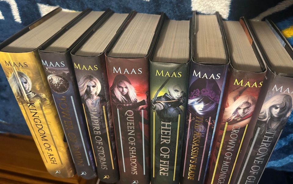 Sarah J. Maas Throne of Glass Hardcover Box Set with OOP Original ...