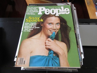 Sissy Spacek , People Weekly , August 22,1977 , Jackie O , Moped Mania ...