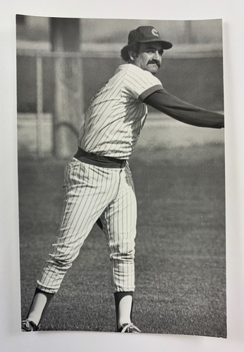 Larry Cox (1982) Chicago Cubs Vintage Baseball Postcard PCCC | eBay