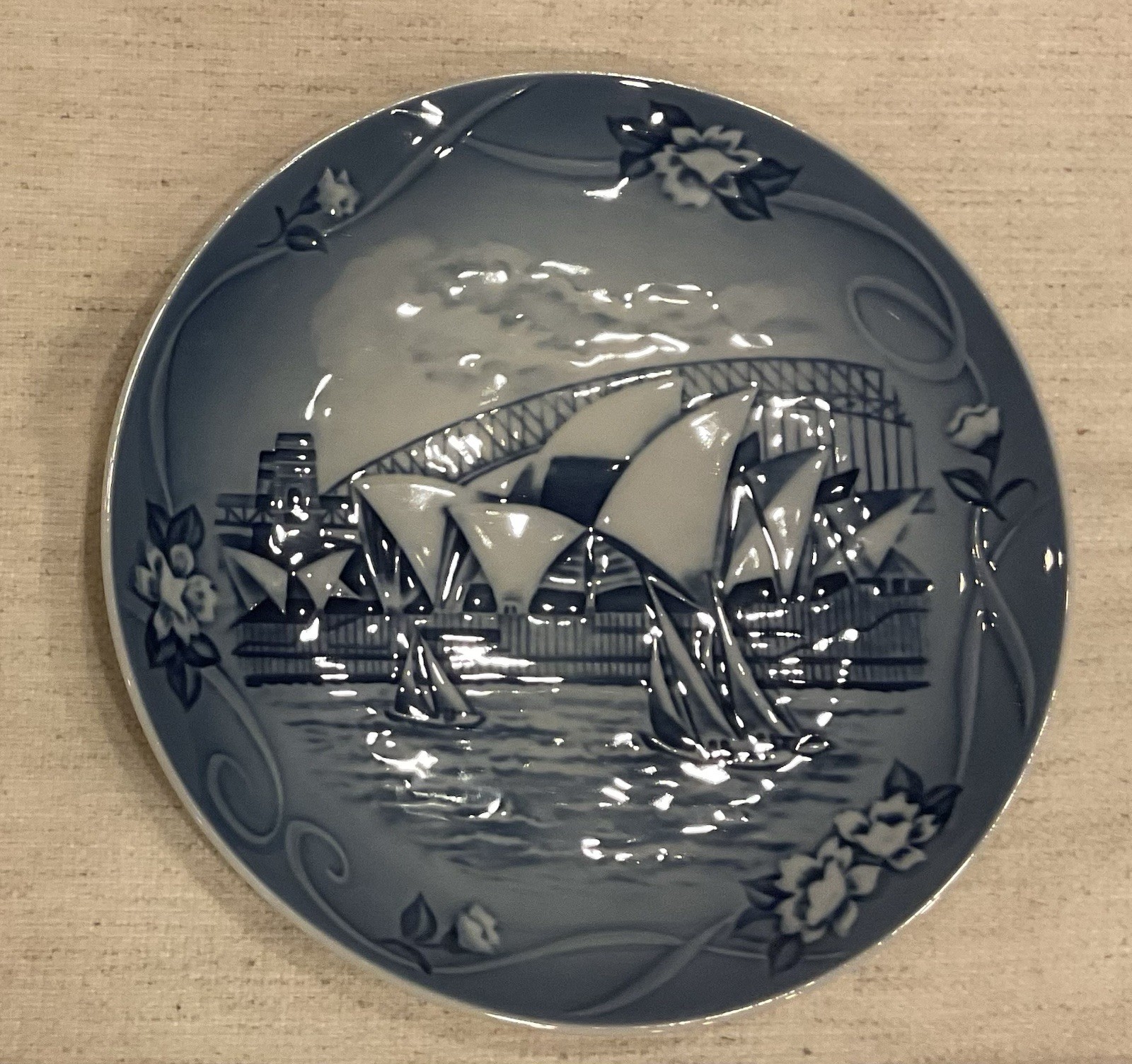 Bing & Grøndahl “Sydney” Collector Plate – 2000 – Places of Enchantment ...