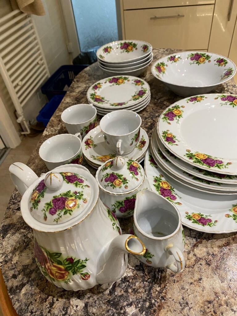 Trade Winds Tableware Set Total Of 26 Crockery Items-Excellent ...