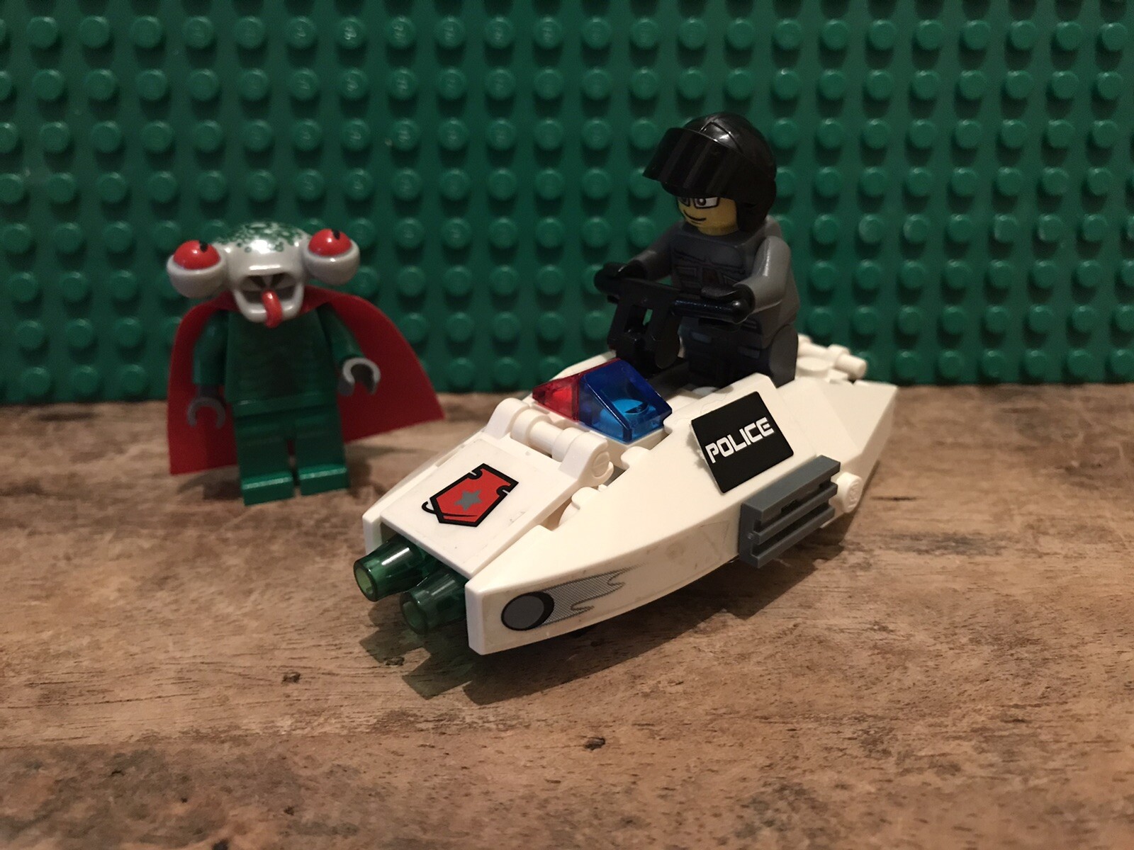 Lego 5969 Squidman Escape - 2009 - Complete with Original Instruction ...