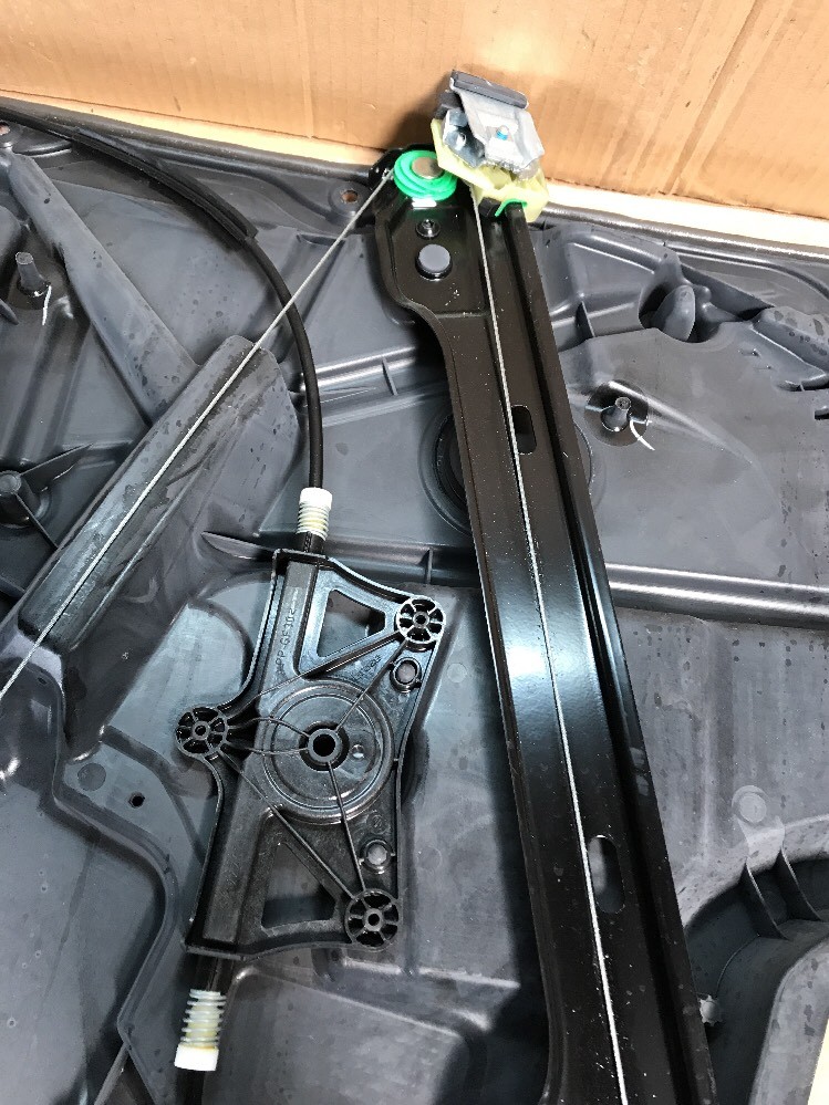 2013-2016 MERCEDES GL FRONT RIGHT PASS DOOR WINDOW REGULATOR PANEL A ...