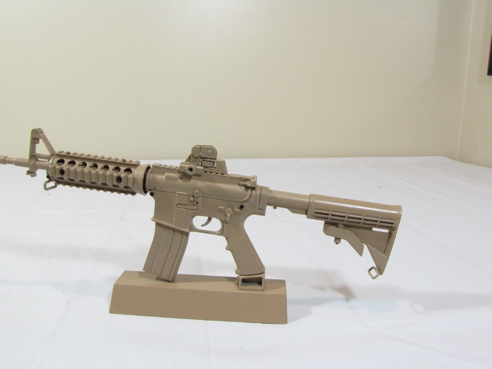 Non Goat Gun Miniature 1:3 Die Cast Toy Guns Mini AR-15 Coyote Spec-Ops ...