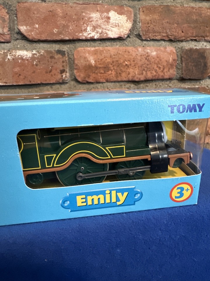 Tomy EMILY Trackmaster Motorized Road & Rail System Thomas & Friends ...