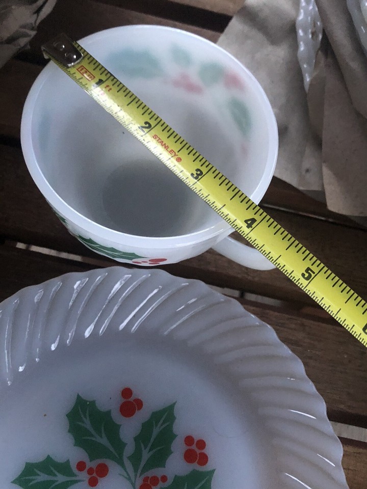 Set of 20 Termocrisa Mexico Milk Glass Christmas Holly Berry Plates Cup ...