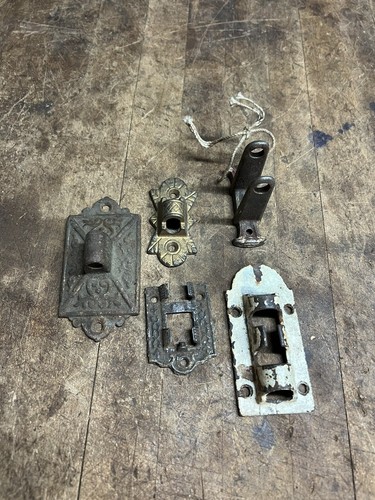 Antique Old Oil Lamp Wall Sconce Mount Brackets Holders Cast Iron ...