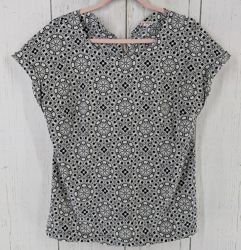 Merona Size Medium Black White Pattern Short Sleeve Womens Blouse Top ...