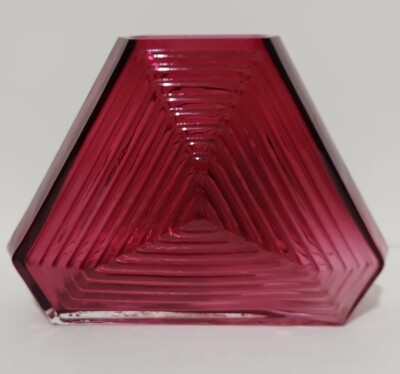 PILGRIM Cranberry Glass Sticker Art Deco BLENKO STYLE Pyramid Triangle ...