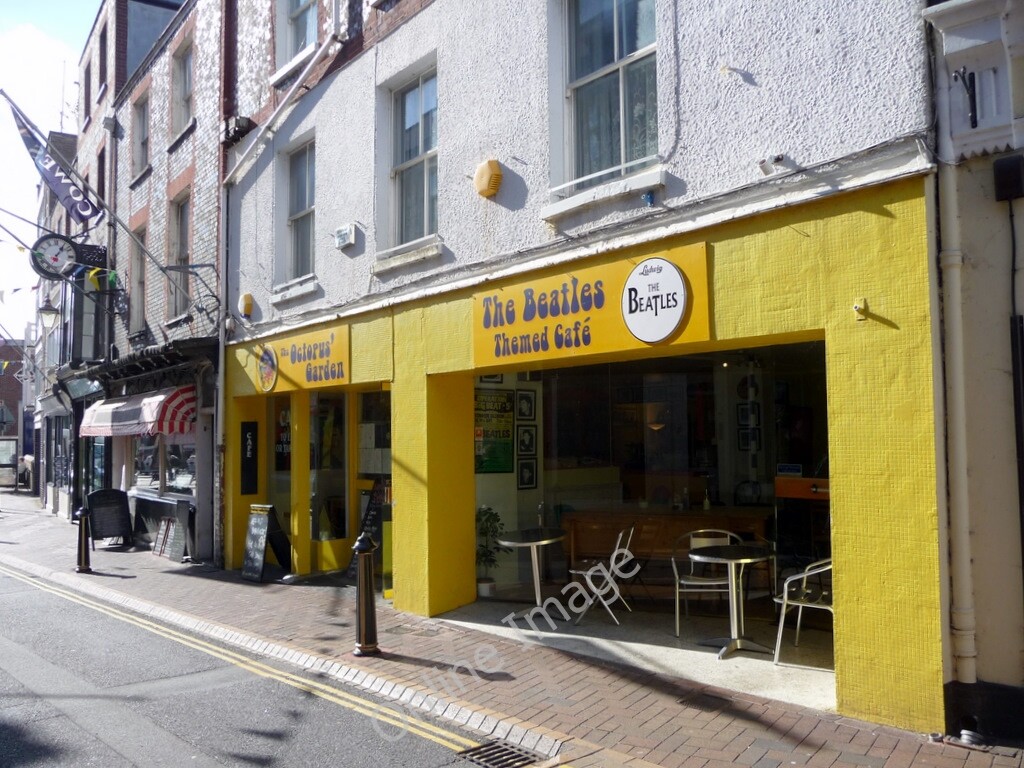 Photo 6x4 The Octopus Garden, Cowes, Isle of Wight Beatles themed cafe ...