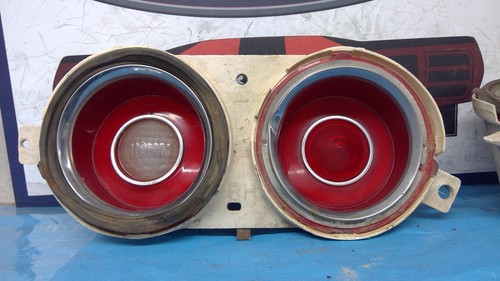 Tail Light HEVY CAMARO Right 70 71 72 73 Z Z28 RH REAR LAMP OUTER | eBay