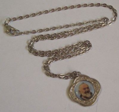 Silver tone St Padre Pio relic medal pendant chain necklace patron ...
