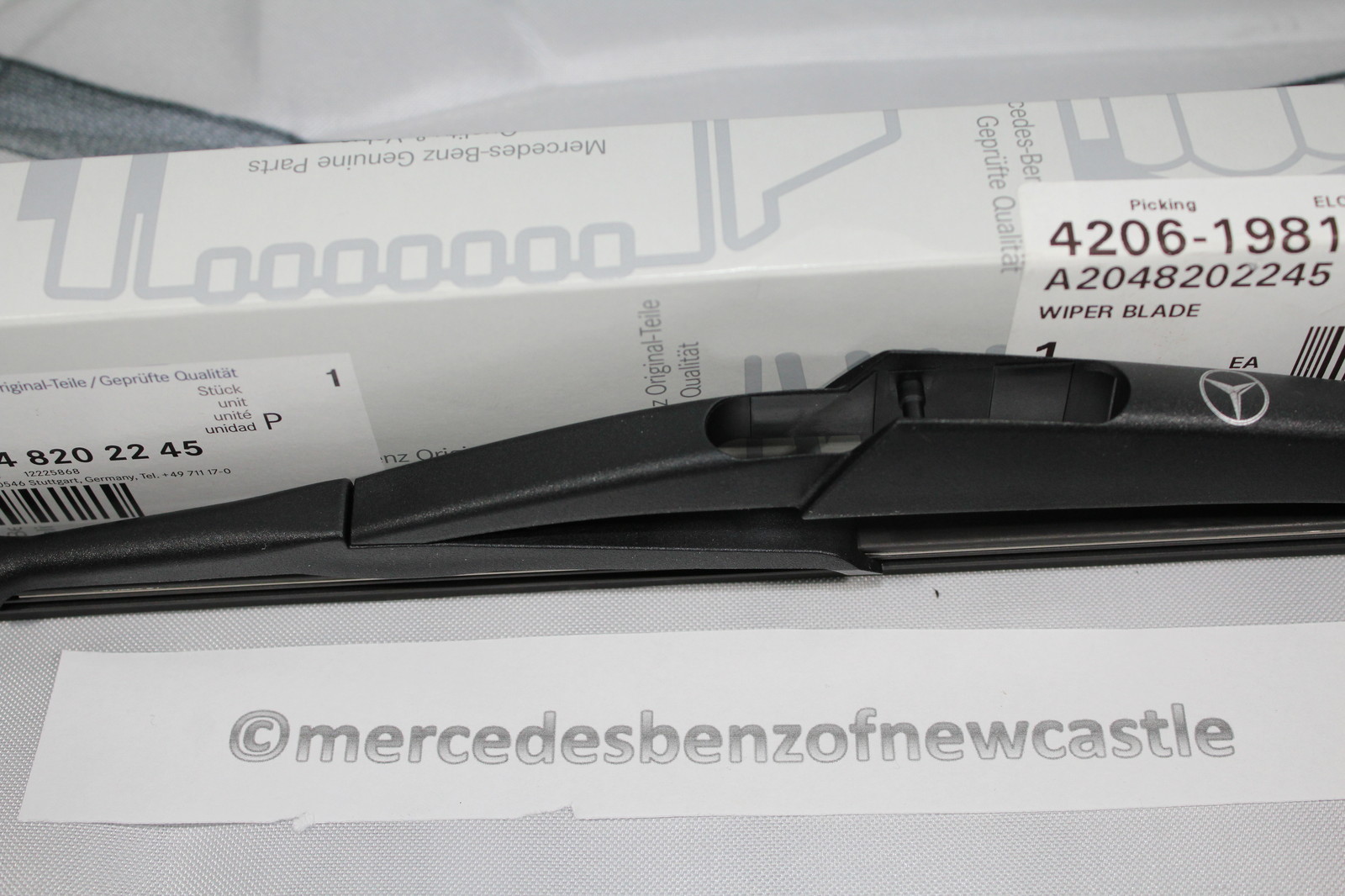 NEW Genuine Mercedes-Benz S204 C-Class Rear Wiper Blade A2048202245 ...