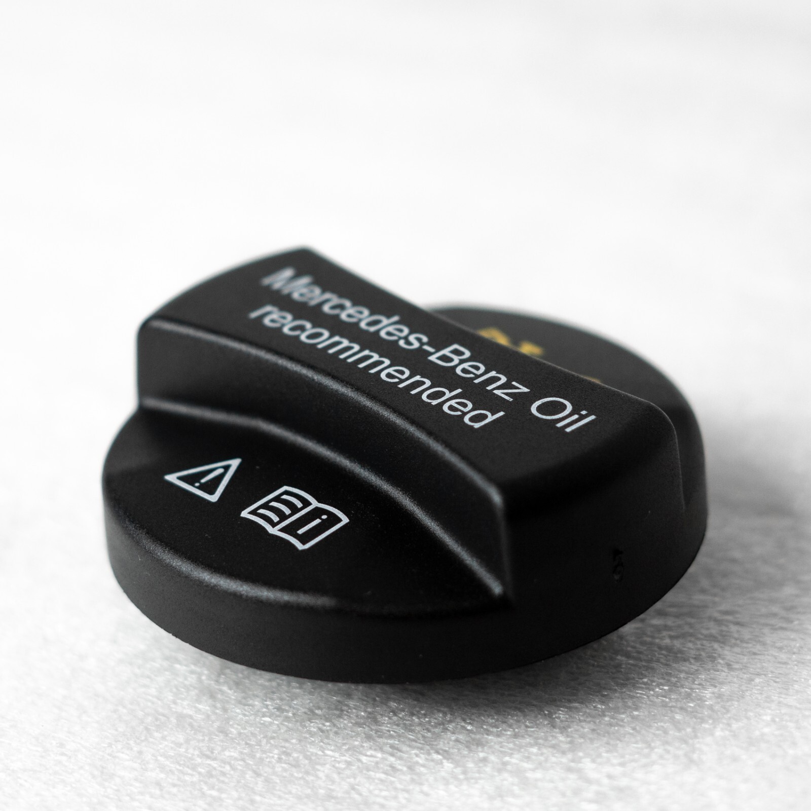 Mercedes-Benz OEM Engine Oil Filler Cap Genuine Original 0000100301 | eBay