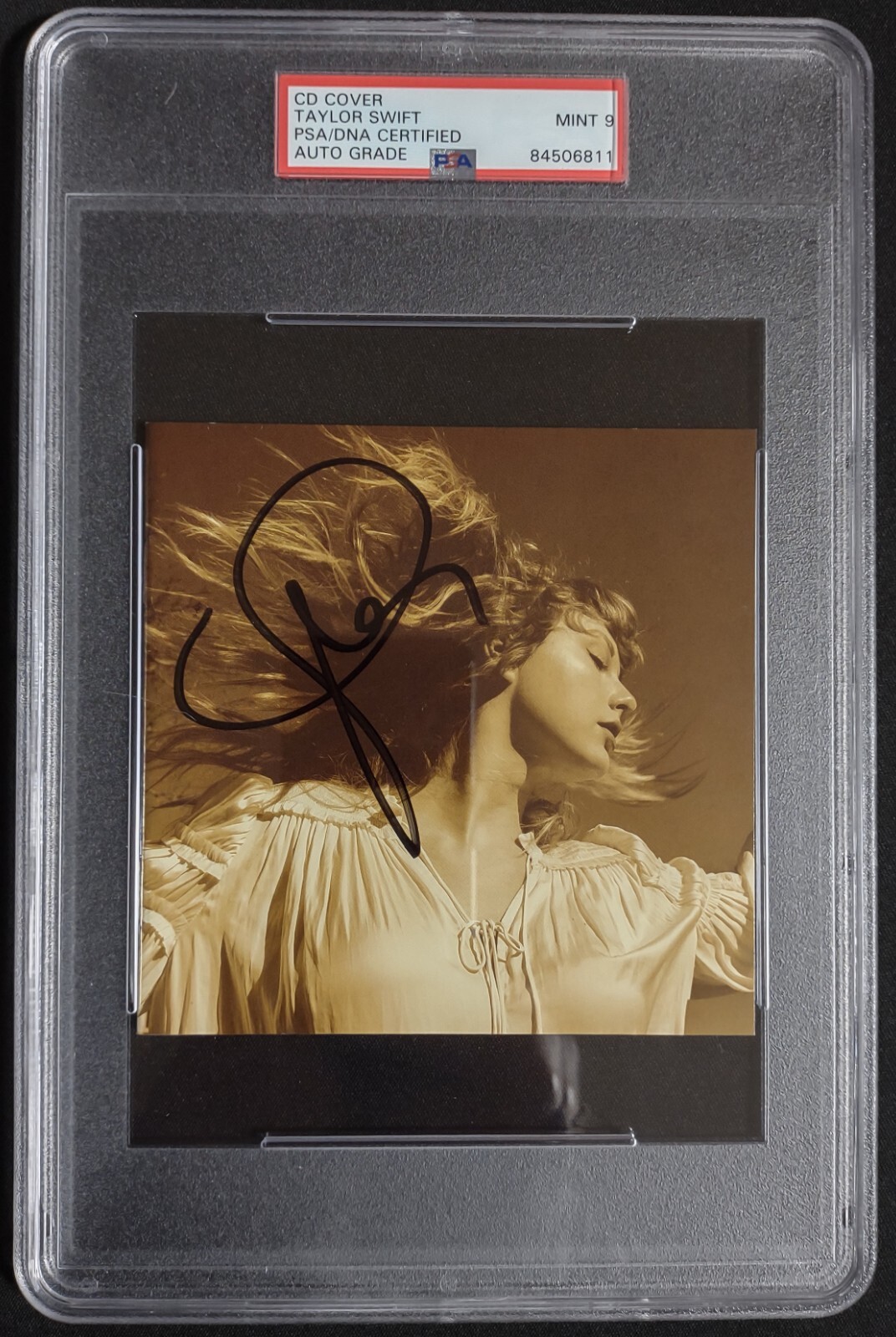Taylor Swift Autographed Memorabilia | Signed Photo, Jersey ...