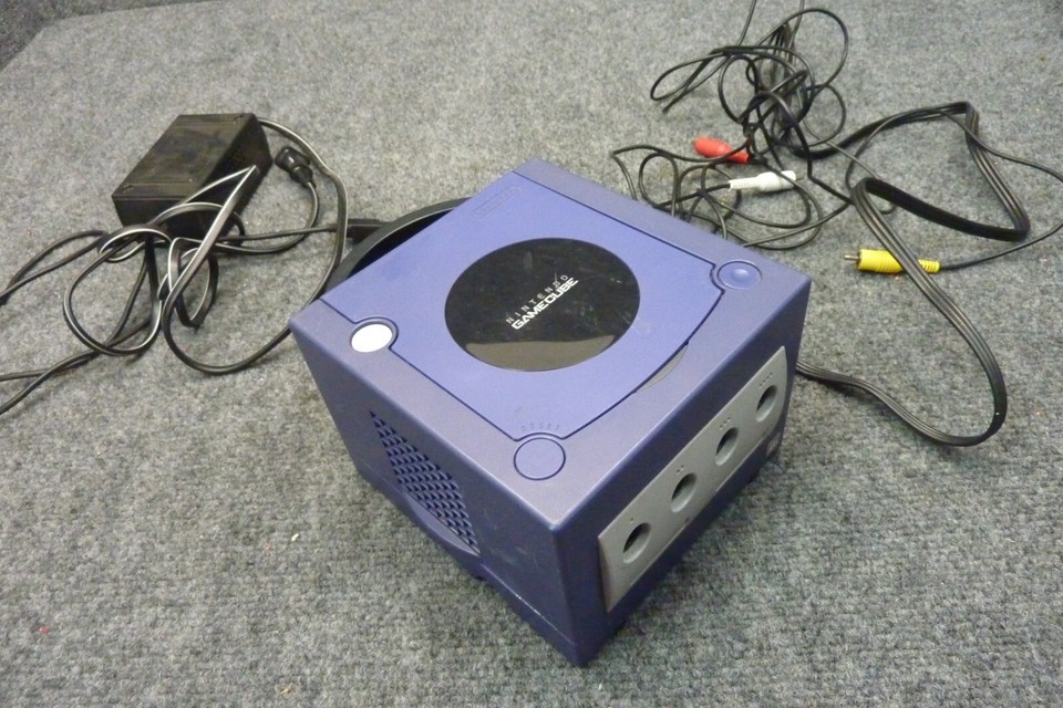 Nintendo GameCube purple DOL-101 Console | eBay