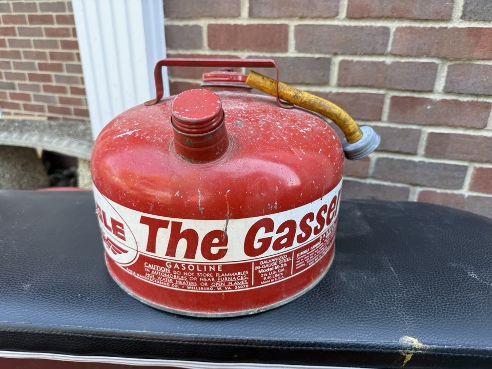 Vintage Eagle "The Gasser" 2.5 Gallon Metal Gas Can - USA Made | eBay