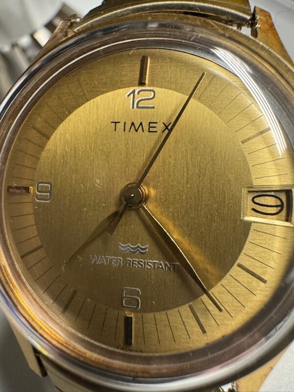 Timex Wind Up 1981 Marlin 35MM New Crystal Runs Good - Gem