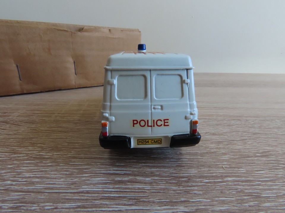 Roxley / Smith Sherpa Models Met Police Leyland DAF Van 1:48 Scale Diecast Model | eBay