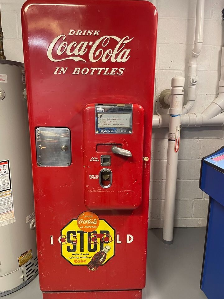 Vintage, Unrestored CAVALIER C-51 COCA-COLA Drink/Soda Machine, 75 ...
