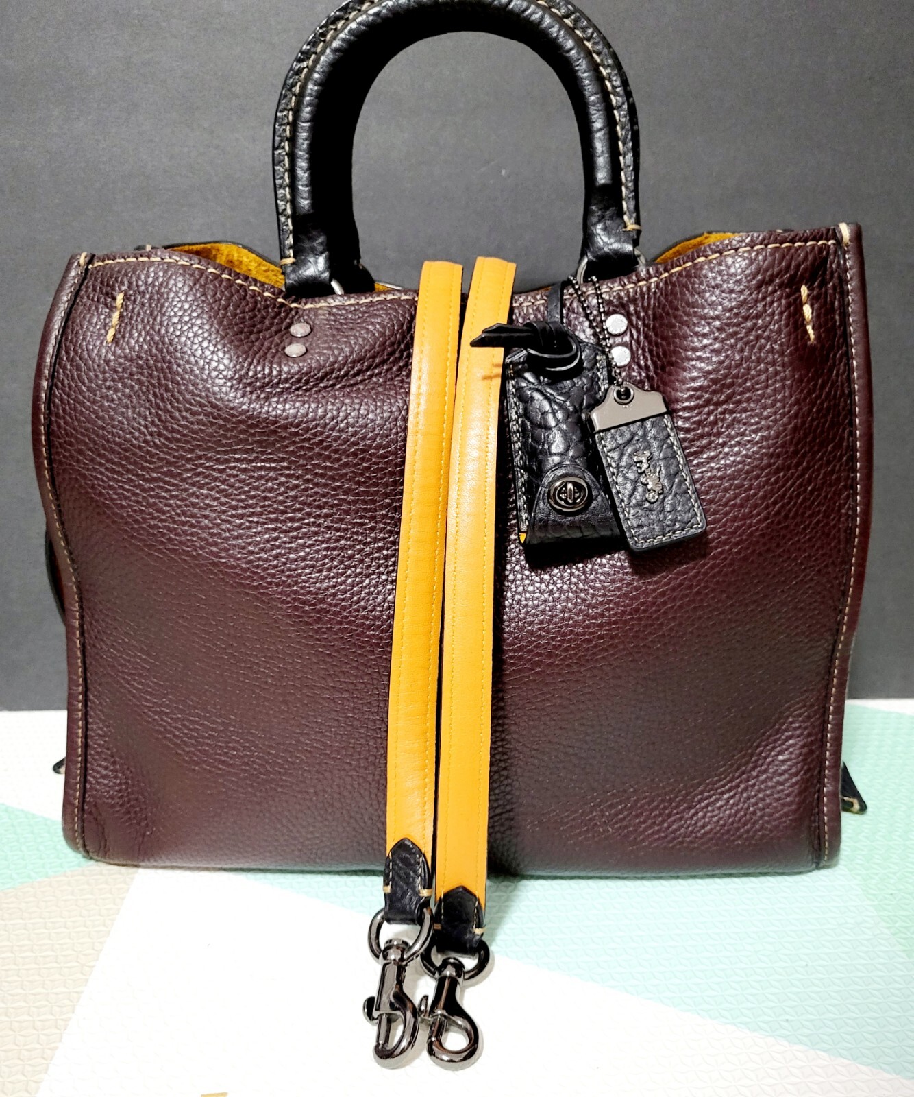 1st Generation Coach 1941 Rogue 30 In Oxblood - Gem