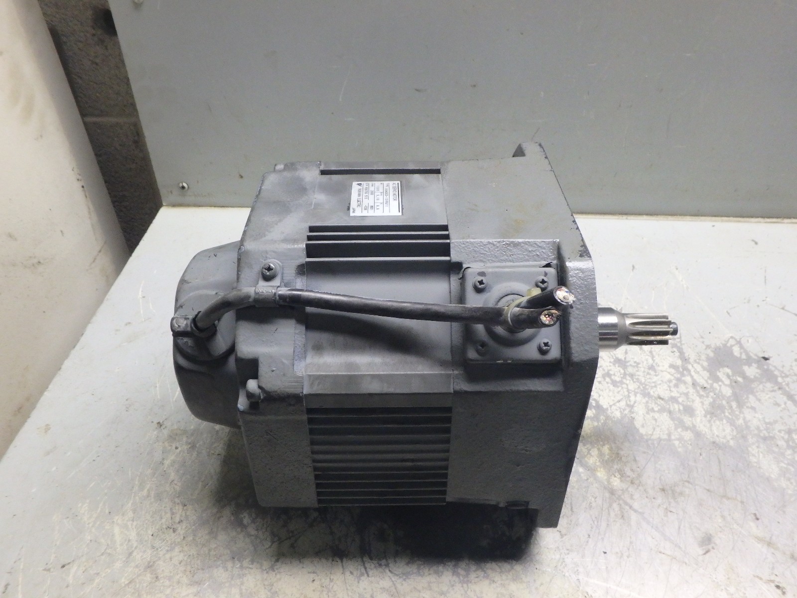 YASKAWA AC SERVO MOTOR_USADED-13YRW11_ENCODER: UTMAH-B12BDYR7 | eBay