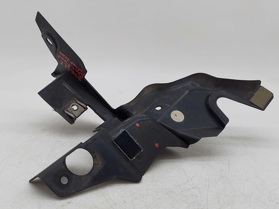 2012 AUDI R8 LH LEFT ROCKER MOULDING BRACKET MOUNT SUPPORT TRIM ...