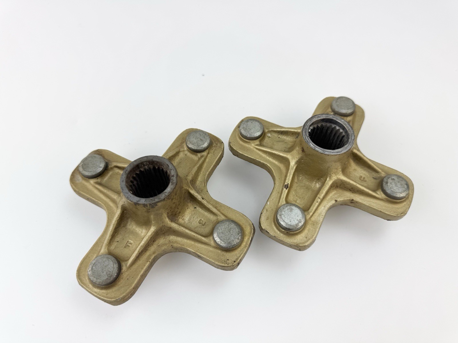 1985 Honda Atc250r Atc 250r Rear Axle Hubs Wheel Stud Lug Bearing OEM ...