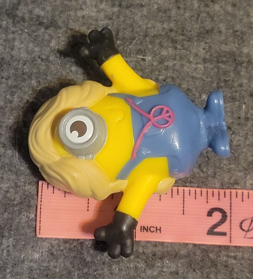 2019 MCDONALD'S Despicable Me Minion Stuart Hippie Peace Sign 2" Figure ...