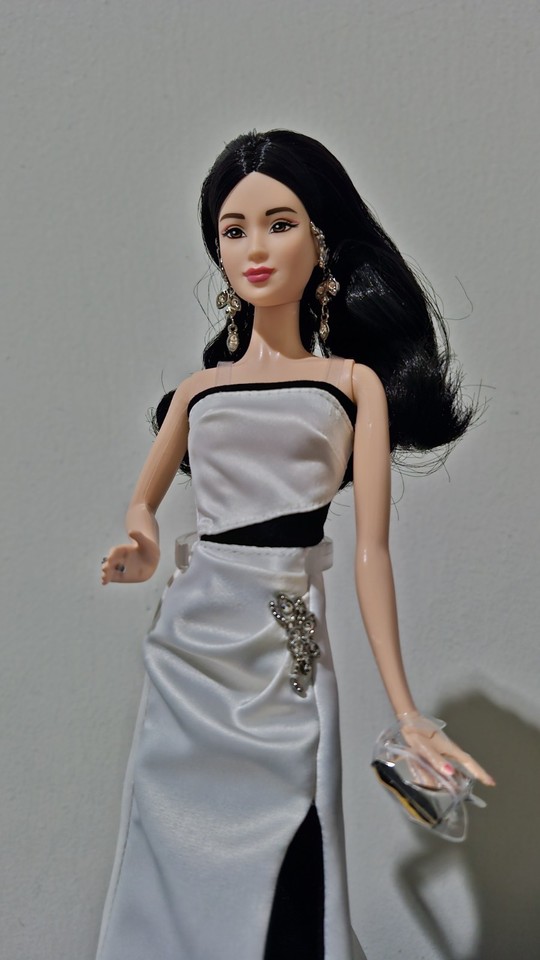 No Box Barbie Mattel PTMI 2025 Birthday Doll White Dress Black Hair ...