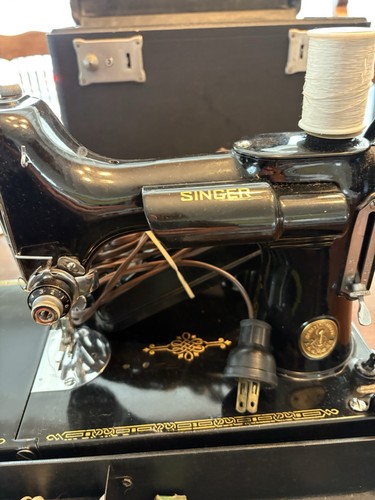 Singer Portable Electric Sewing Machine 221-1 VTG Case plus some ...