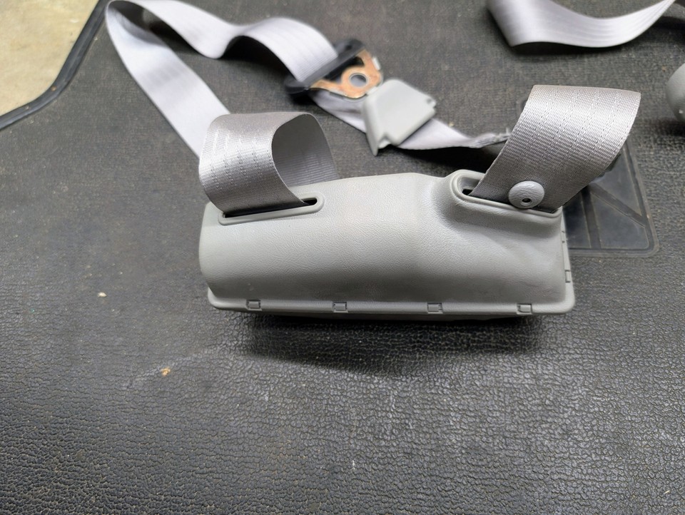 83-94 Chevy S10 Blazer GMC S15 Jimmy NOS Driver Seat Belt Retractor ...