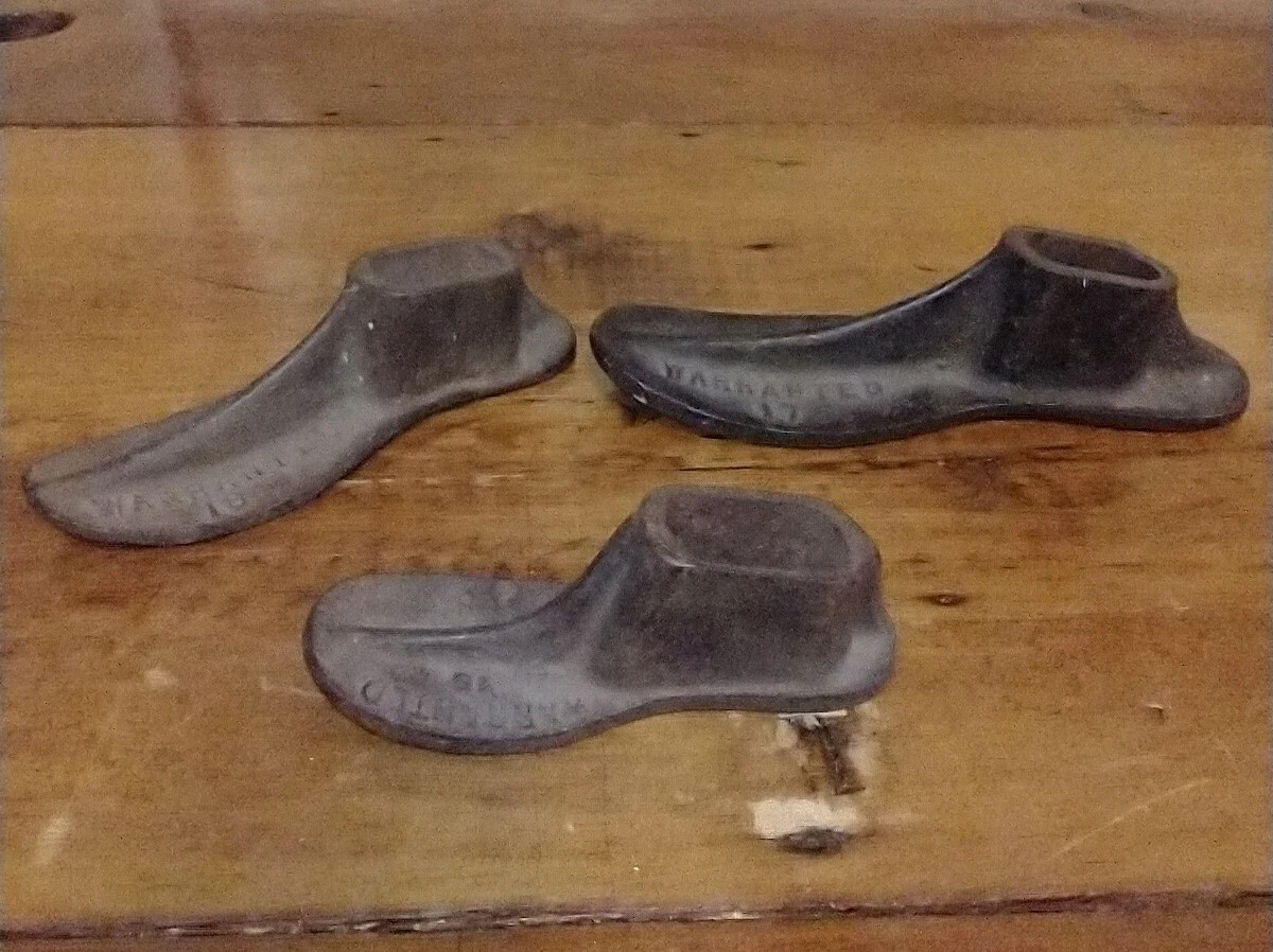 Cobbler Shoe Form